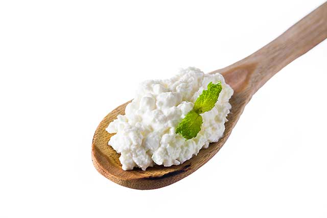 ¿El requesón es saludable? (y datos nutricionales completos)